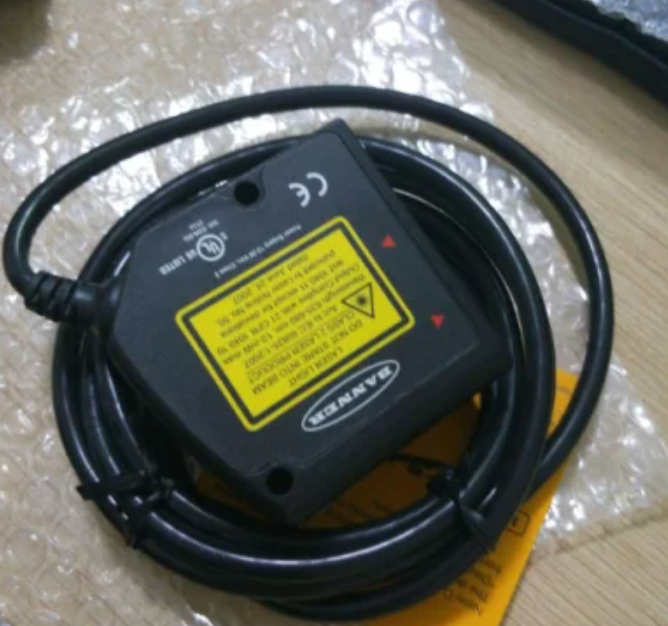 BANNER邦纳坚固耐用全能型光电传感器Q4X系列Q4XTBLAF500-Q8 - BANNER邦纳美国 - 湖南中村贸易有限公司